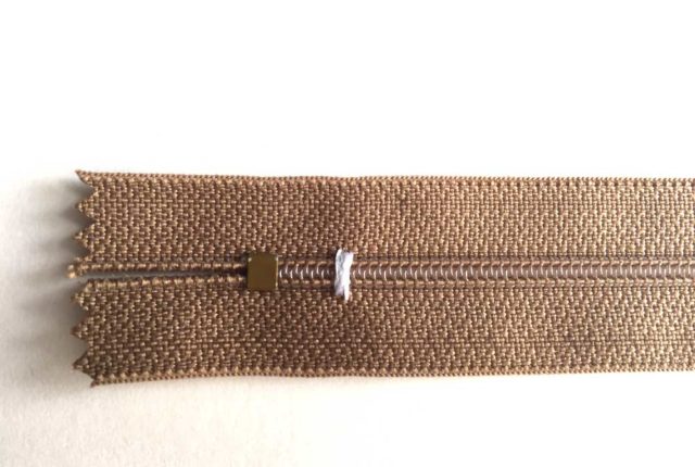 How to Shorten a Zipper – The Daily Sew