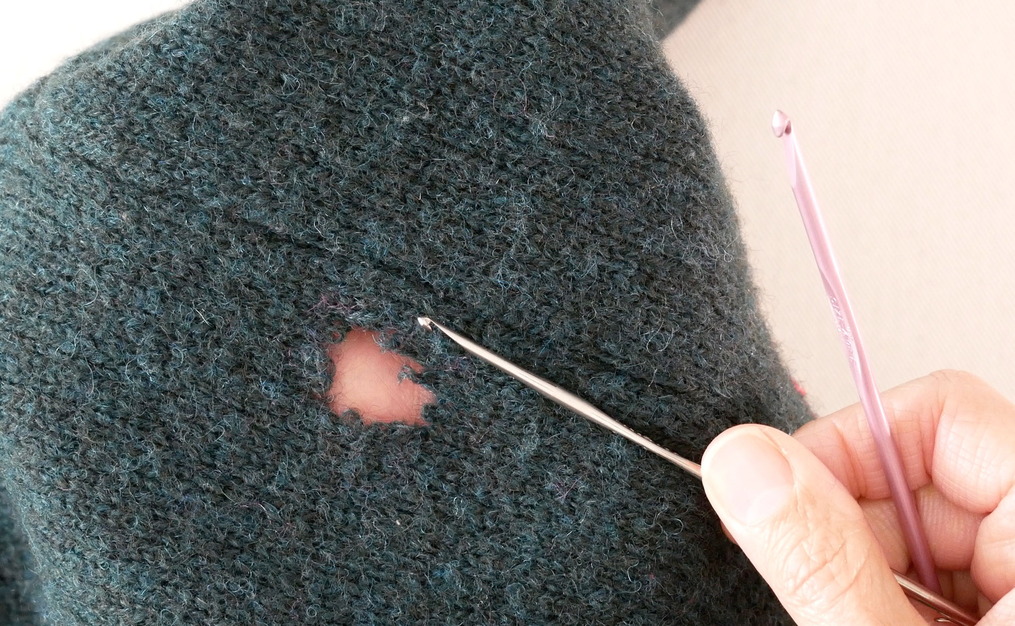 8 Ways to Darn & Mend a Sweater – The Daily Sew